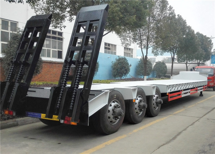 60 Tons - 100 Ton Lowboy Trailer , Low Bed Semi Trailer 2 Axles / 3 ...